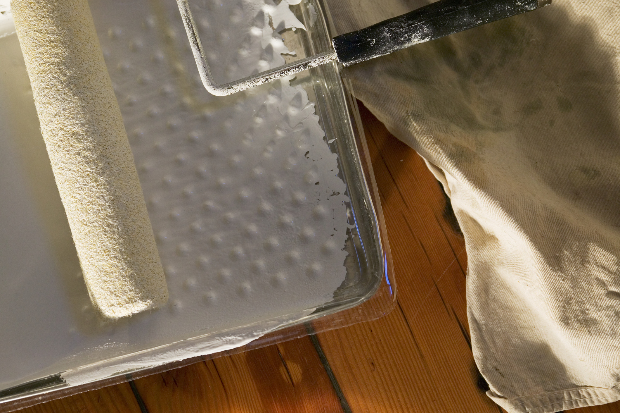 The best paint trays to speed up your painting job | 21Oak