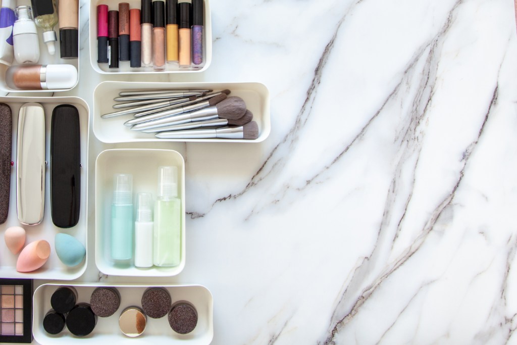 How to thoroughly declutter your makeup collection | 21Oak How to thoroughly declutter your makeup collection | 21Oak