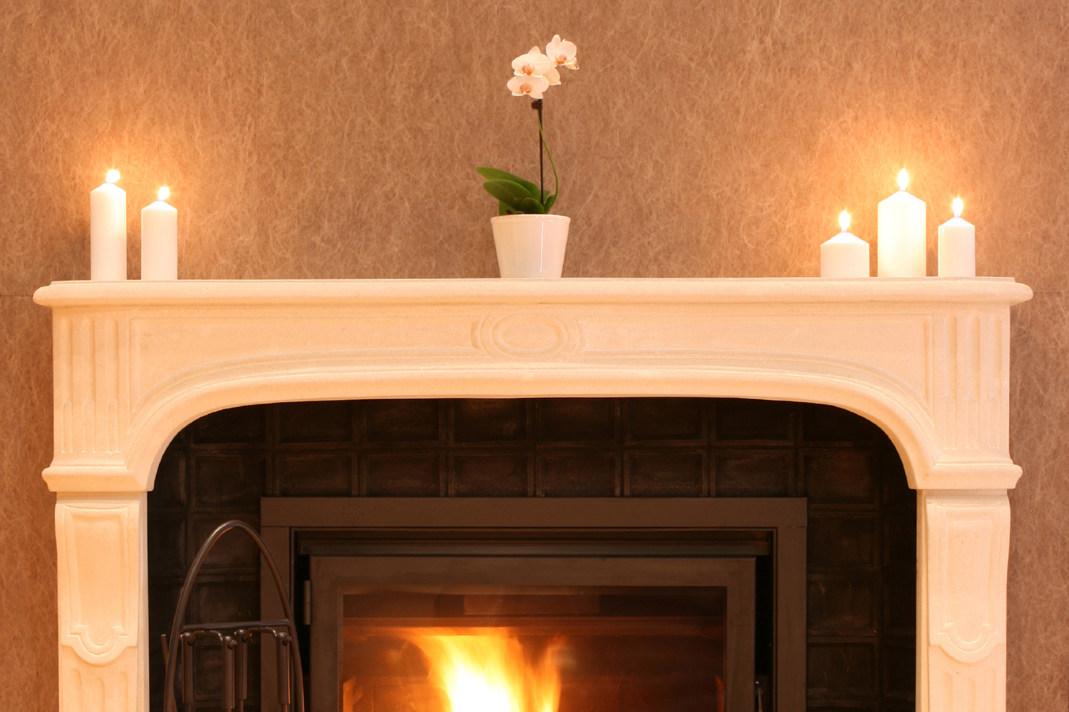 How To Balance Your Mantel Decor Without Feeling Cluttered | 21Oak