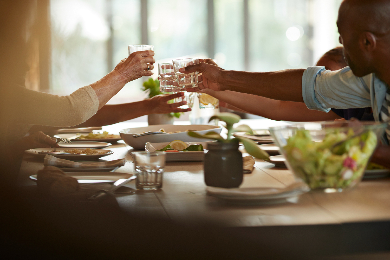 Round vs. Square Dining Table: Which Fits Your Space Best? | 21Oak